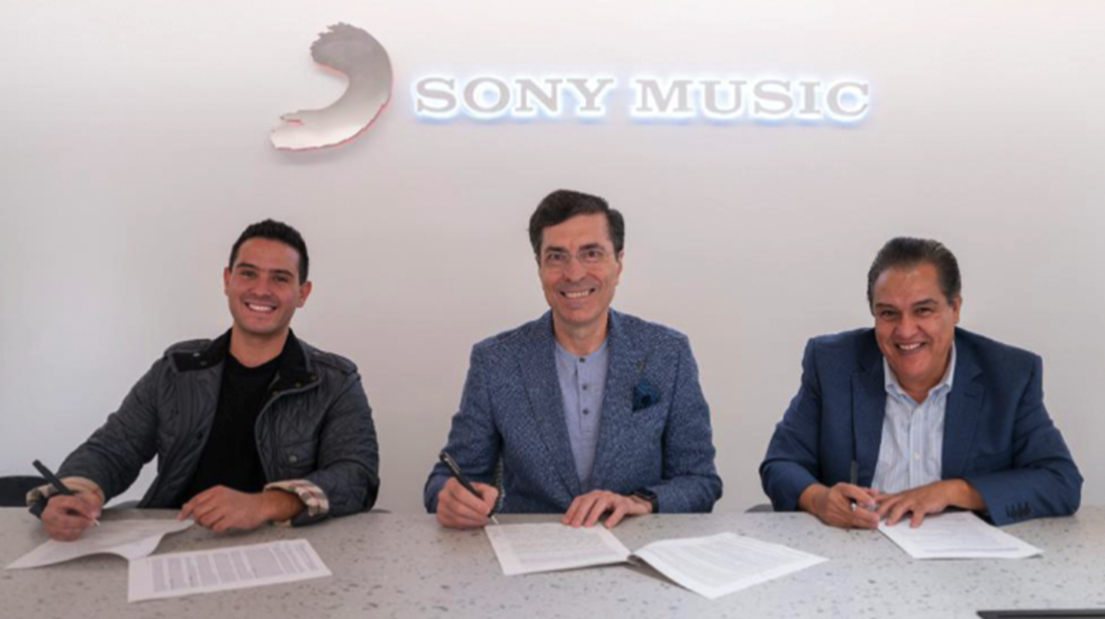 Sony Music México Anuncia La Formación De M4 Récords En Alianza Con Manuel Cuevas